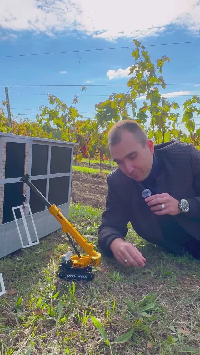 Детство: стройка из кубиков. Взрослая жизнь: присоски и тонны стекла