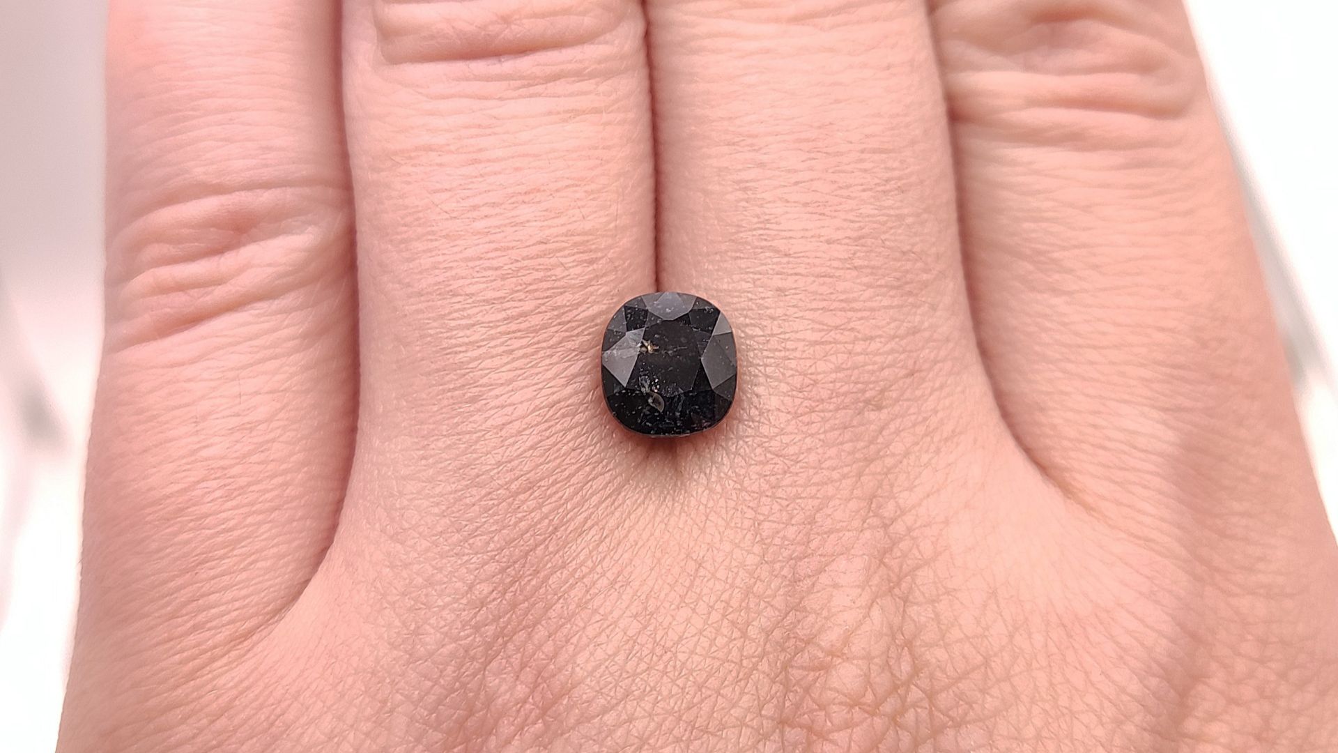 Шпинель синяя кушон 2.67 ct. Мадагаскар + гемм. заключение