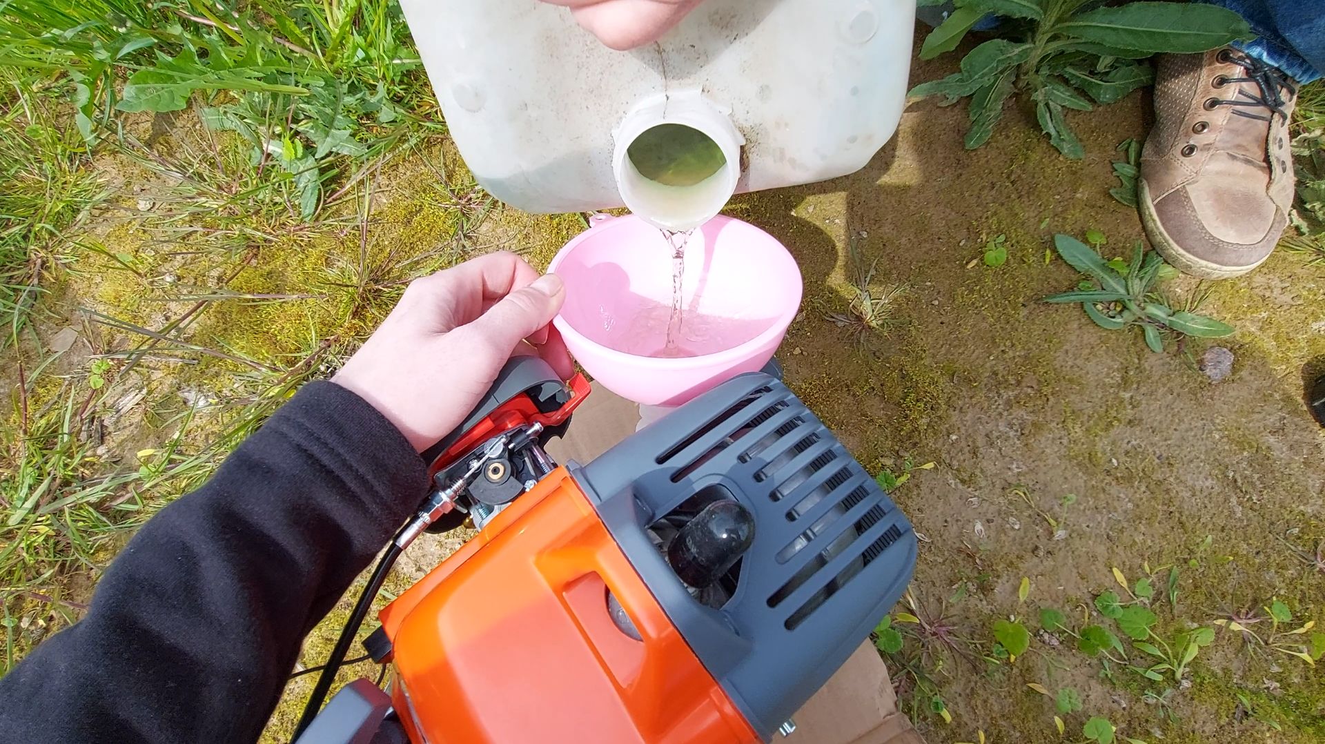 Архив 🤗  Купили первую нужную вещь для участка. Тестируем. Обработка участка с нуля в голом поле