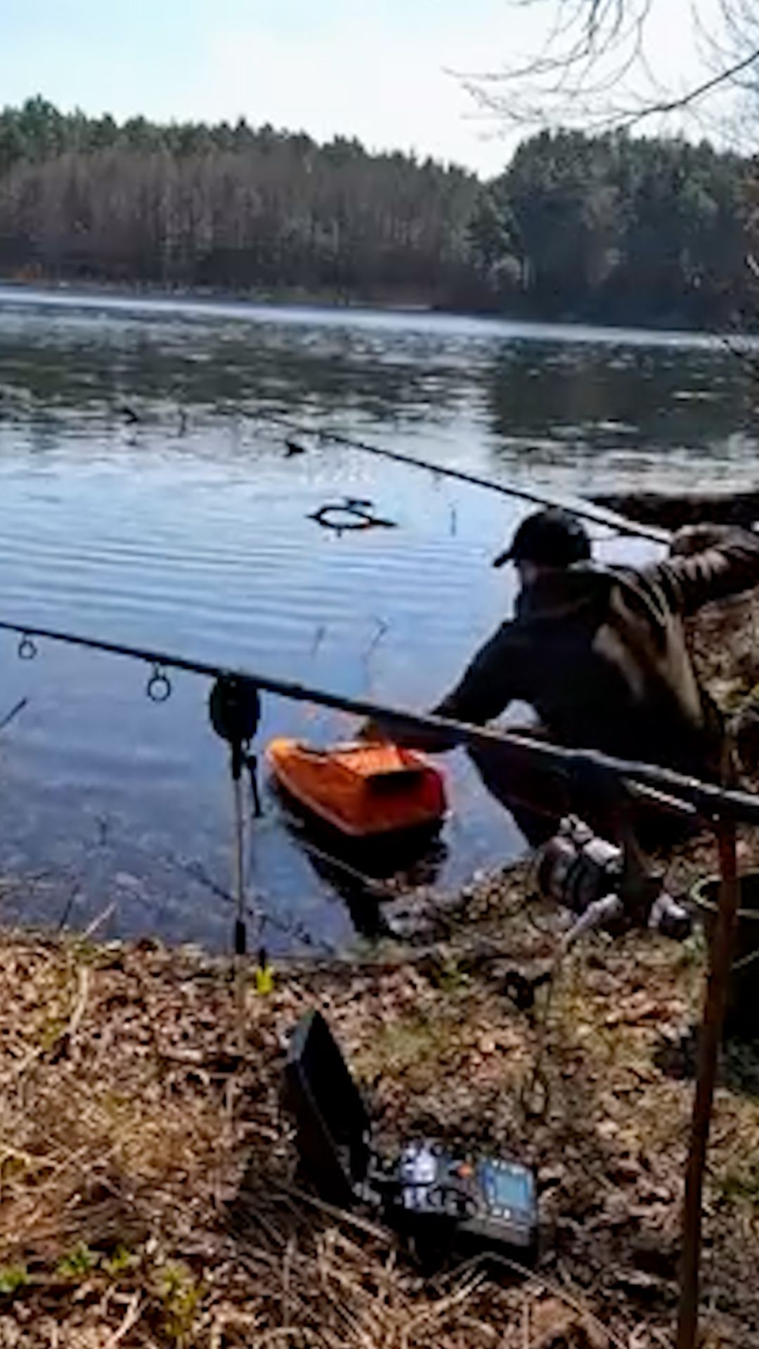 Скоростной прикормочный кораблик