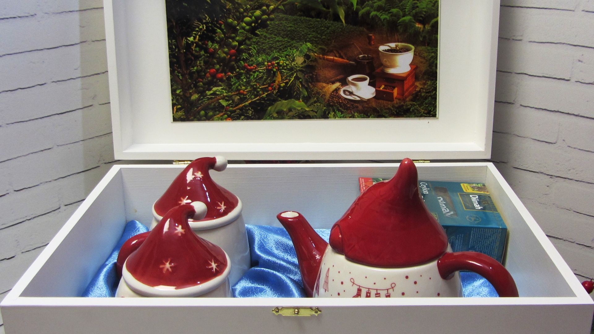 Подарочная шкатулка Деревня зимой чай Dilmah муз Shri Lanra