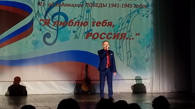 А дома зацвела сирень