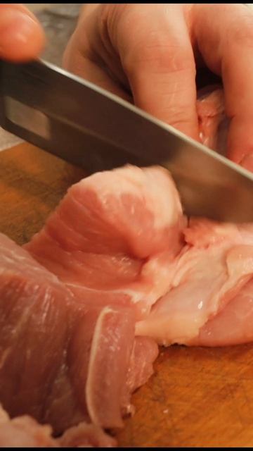 разделка мяса ножом Линь