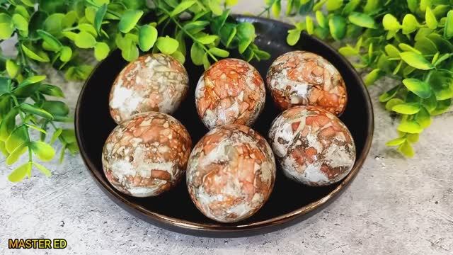 КАК НЕОБЫЧНО И КРАСИВО ПОКРАСИТЬ ЯЙЦА БЕЗ КРАСИТЕЛЕЙ🥚 МРАМОРНЫЕ ЯЙЦА НА ПАСХУ, ПРОСТОЙ СПОСОБ