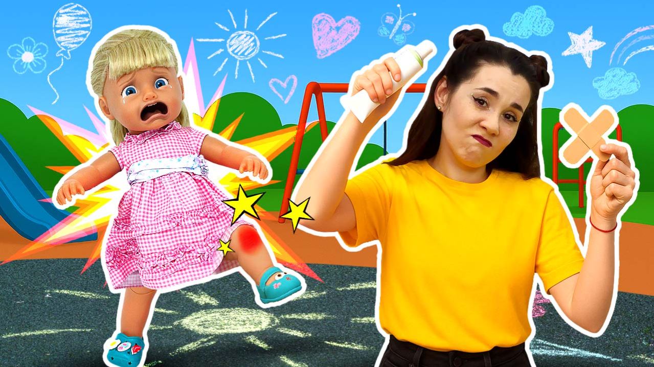 Неудачное падение Эмили! Но мы не плачем, а лечим ранку и снова бежим играть!