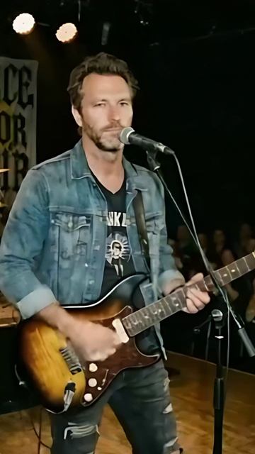 Расул Гамзатов. "Твои глаза". Музыкальный клип.