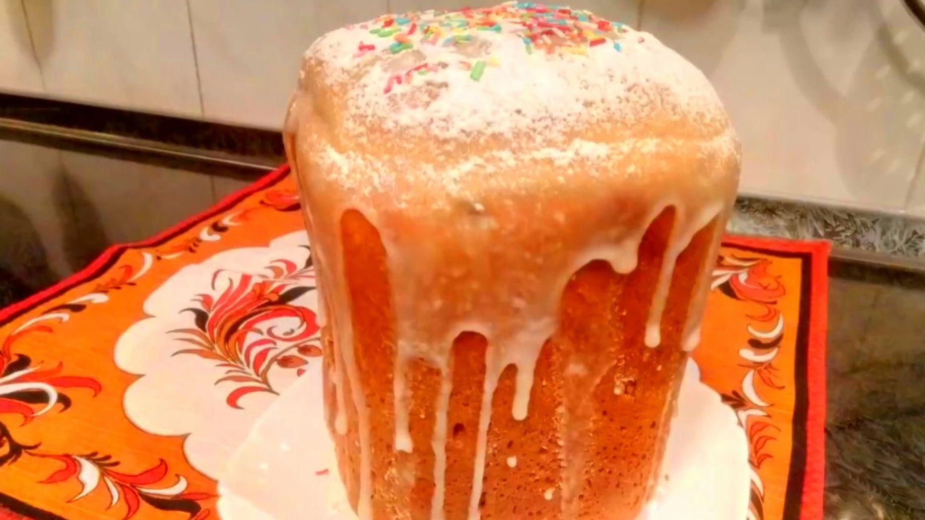 Пасхальный кулич в хлебопечке.