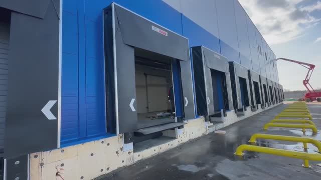 Доклевеллер с выдвижной аппарелью МЛС RXP 2520