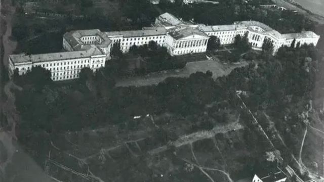 7 апреля - День памяти погибших подводников