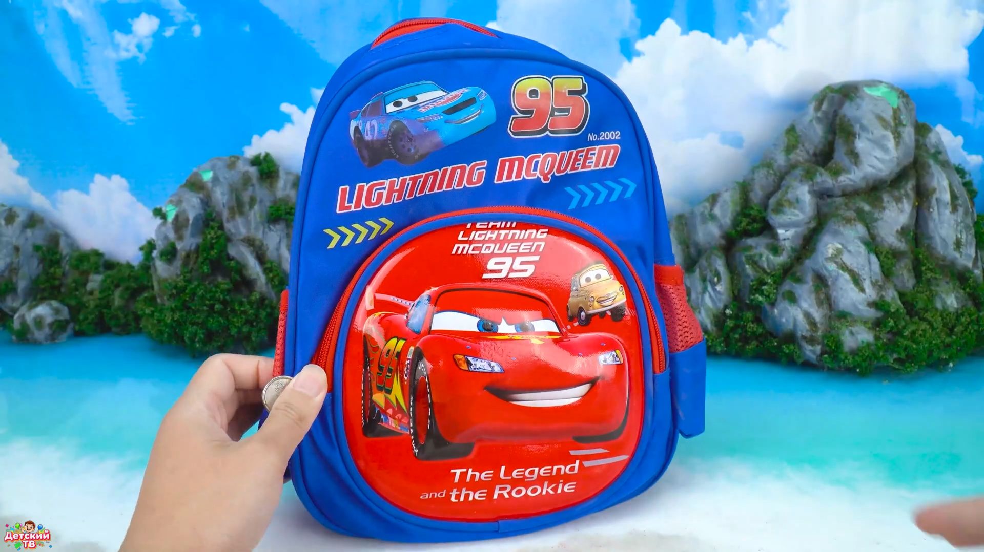 Мультики для детей | Тачки 🚗 Молния Маккуин! Распаковка машинки и гоночный трек для детей