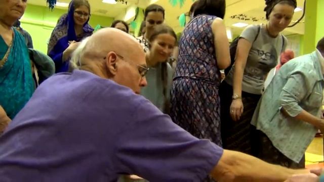 01 08 17  Махапрасад от Рохини Сута прабху