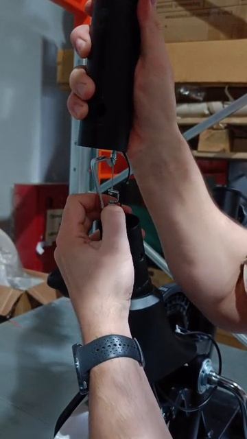 Как правильно соединить трос нагрузки на тренажере Asterace — видеоинструкция