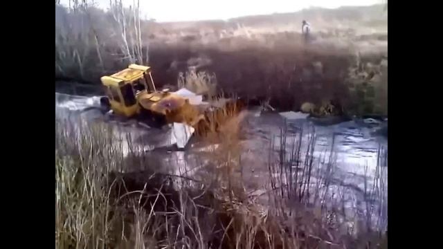 Трактор на БЕЗДОРОЖЬЕ.. Тяжелый БРОД !!!