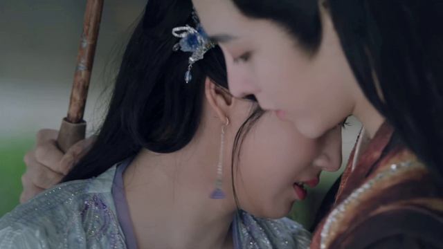 33  Любовь в облаках (Китай 2025)