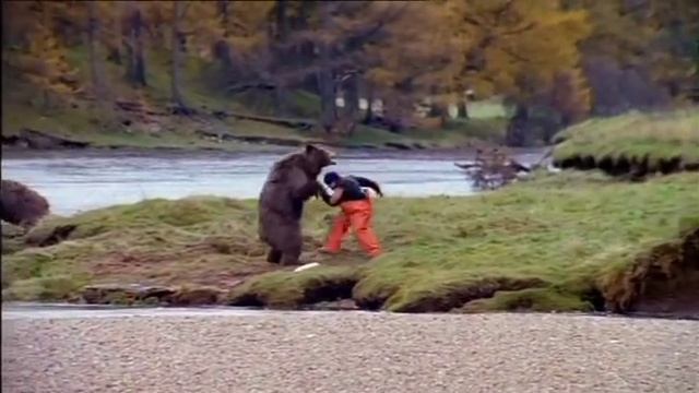 John West - Bear (2000, UK) Абсолютно вирусная реклама 2000 года!