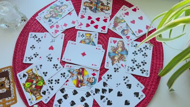 Крестовый король. Гадание на игральных картах