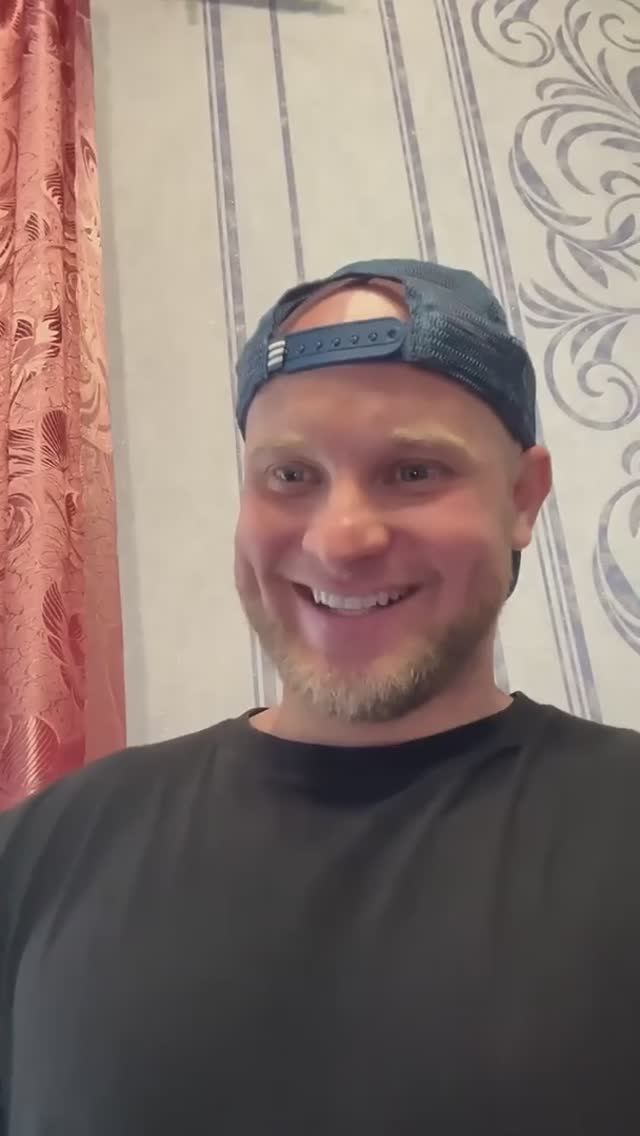 🔥😂 ШАПКА МЕЛКОГО (смешное видео, юмор, приколы, поржать, прикол, ржака, ржач, мемы 2026)