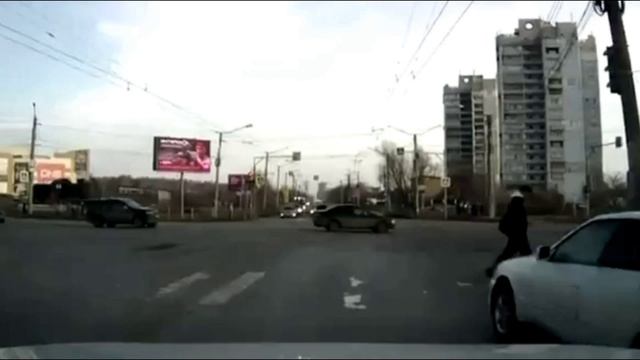 На перекрестке Южный