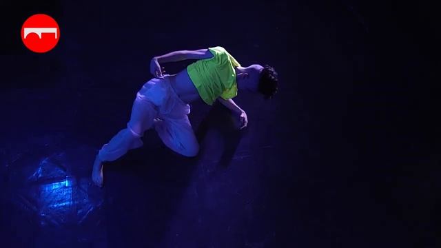 Пластический перформанс под электронный сет