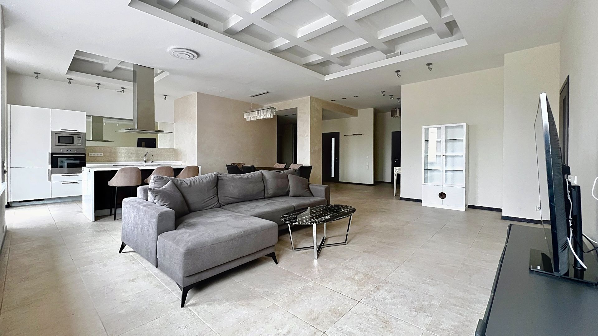 Светлая и уютная квартира в ЖК «Новый Арбат»! Аренда 4-комнатной квартиры, 220 м² (ID 35305)