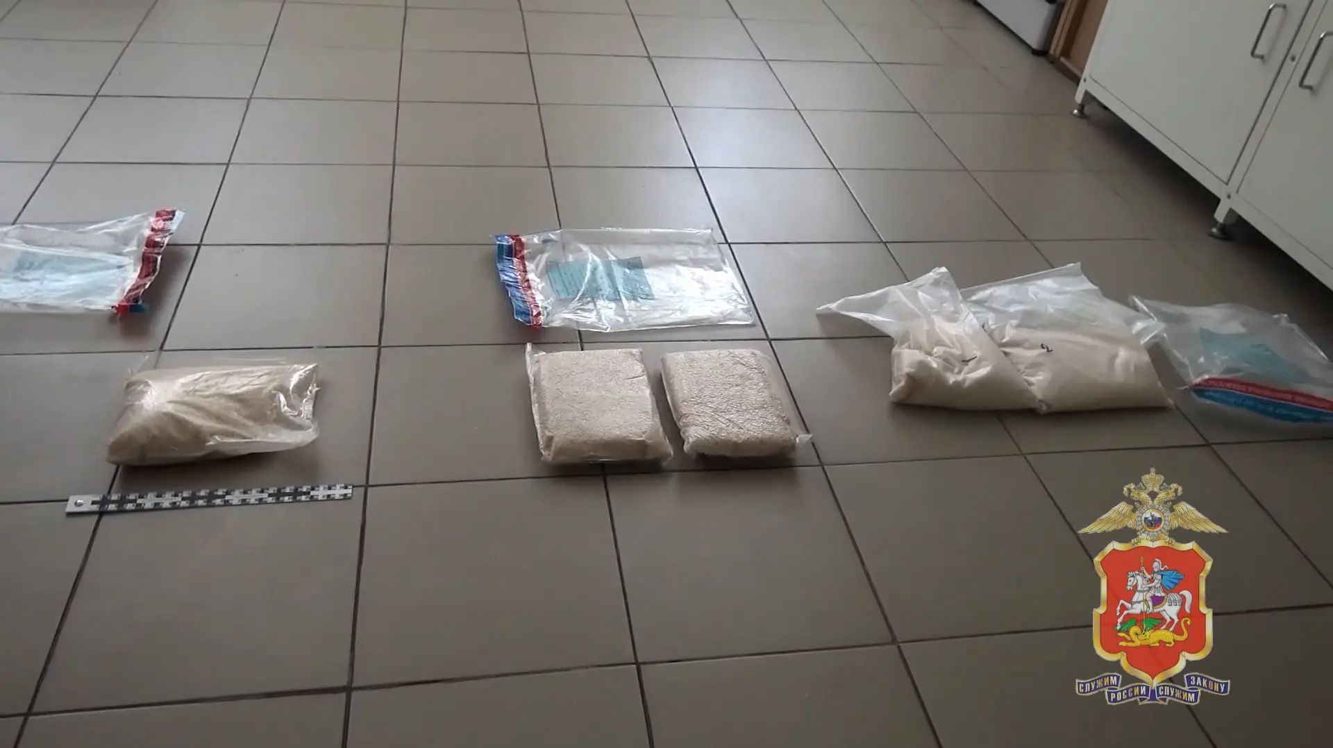 Полицейские задержали жителя Удмуртии, подозреваемого в незаконном обороте наркотиков