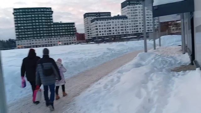 ЖК НОВЫЕ ВАТУТИНКИ КВАРТАЛ 9/НОВОСТРОЙКИ МОСКВЫ /МАГАЗИНЫ В НОВОЙ МОСКВЕ