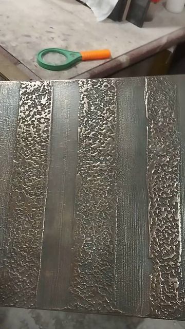 Латунные обои