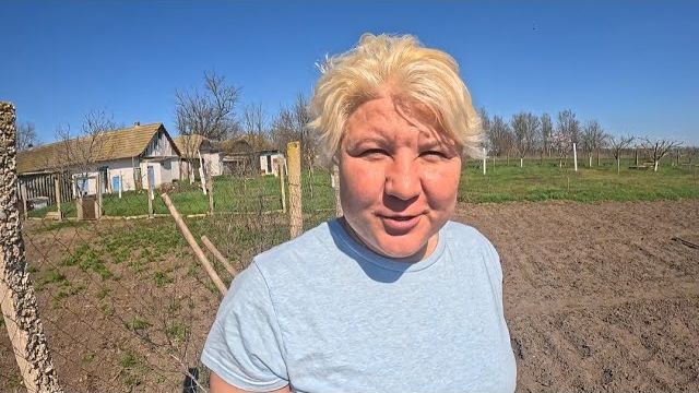 Губарева- ПОСАДИЛА МОРКОВКУ .