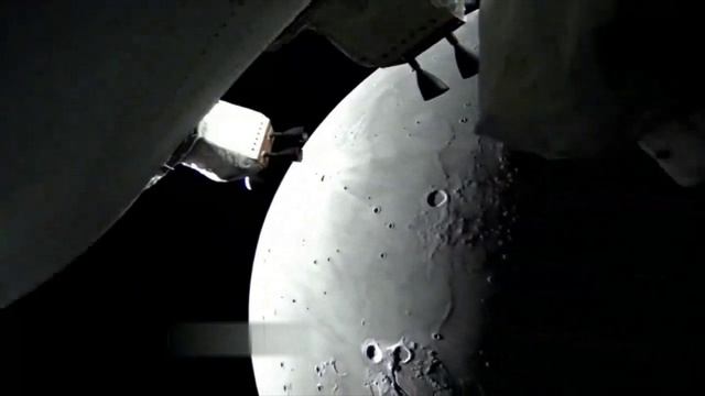 Астронавты NASA вместе с «Нутеллой» показали всему миру обратную сторону Луны