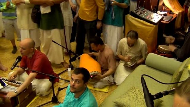 15 08 17  Джанмаштами   арати