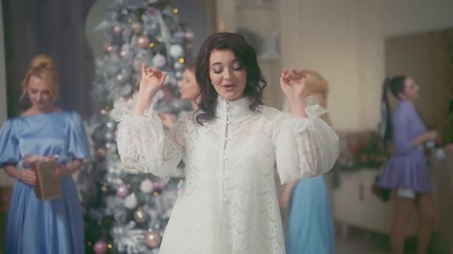 Премьера клипа! АЛЕКСАНДРА МЕЛЕХ – "ТВОЙ НОВЫЙ ГОД"