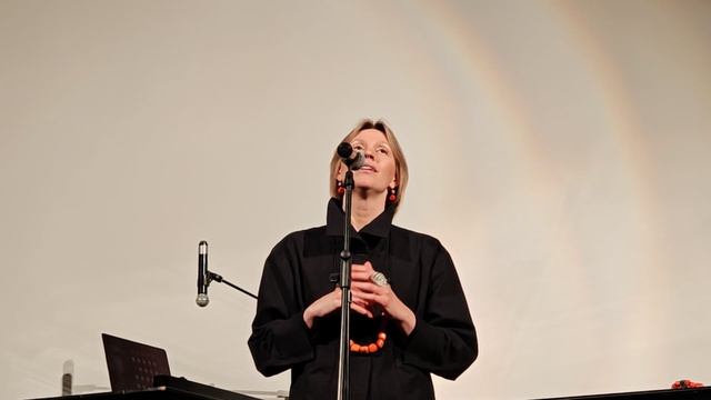 Анна Сеничева - "Спустя молчание "