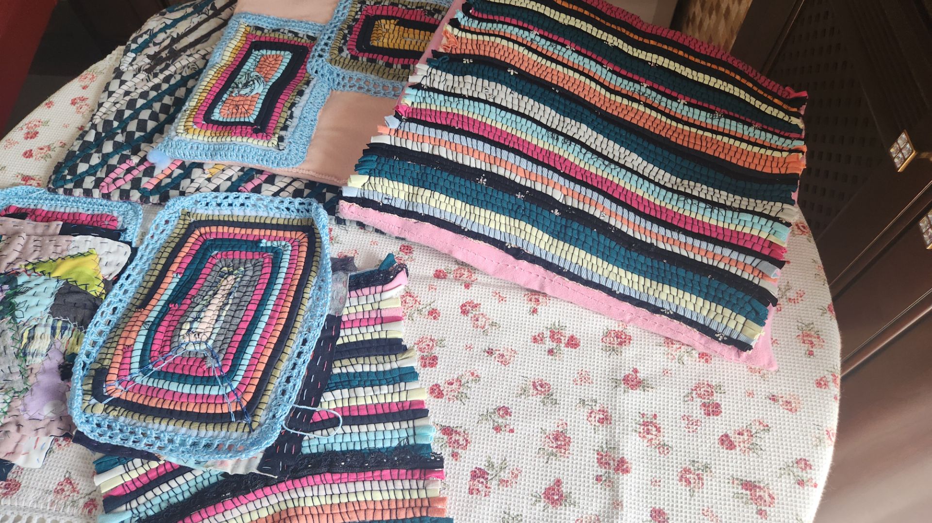 Сидушки на стул из старых вещей 🪡 🧵