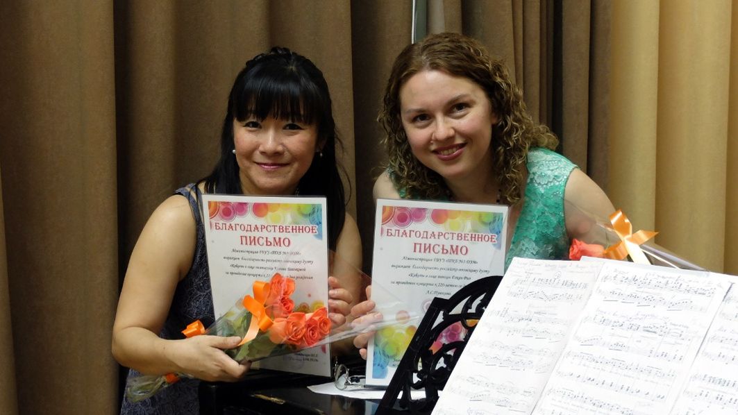 Р. Паулс - А. Вознесенский, Миллион алых роз