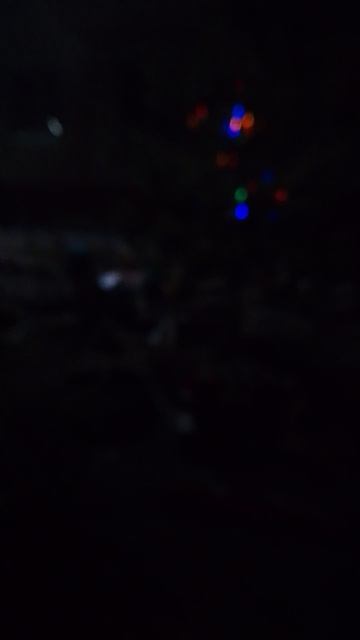 У кого-то до сих пор новый год