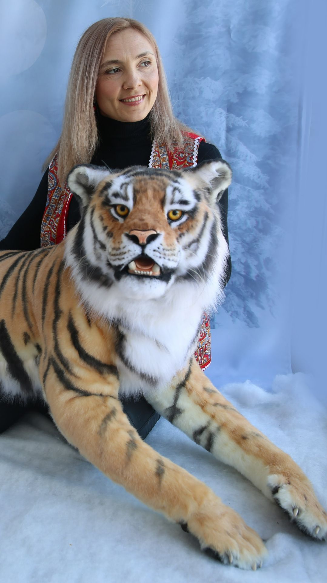 Тигр Амба реалистичная мягкая игрушка. Работа выполнена на заказ.