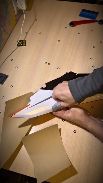 Part 2 :: Оклейка боковой части пластика KTM