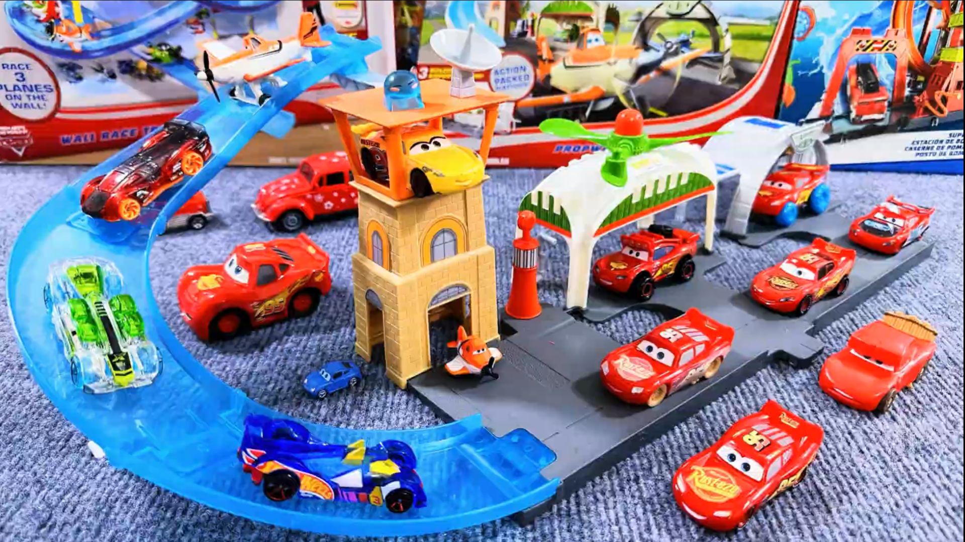 Огромный набор Тачки 😱 Распаковка + динозавр площадка! Много машинок