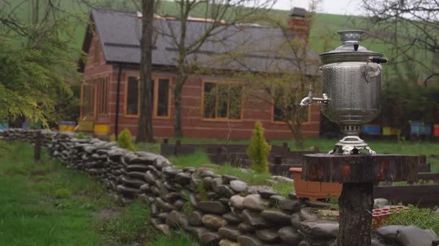 Жизнь в Деревне- Готовим целого ягненка под дождем В уютной весенней деревенской жизни