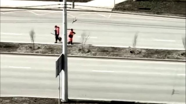 Очищают на бульваре Архитекторов