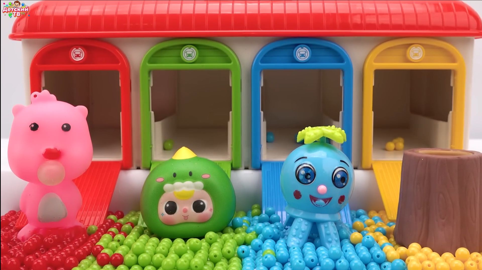 Гараж с сюрпризами 🚗 Что спрятано за дверцами?