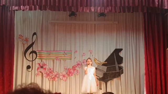 "Там где радуга" муз. А.Ольханский . сл. А.Лучина исп. Елизавета Кулясова