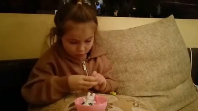 Весёлый единорожек 🦄 из капсулы .