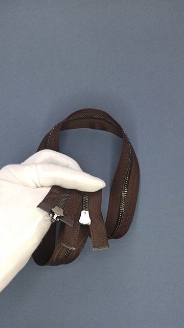 Молния двойная, разъемная, 70 см, Т-5, коричневая/черный, Артикул 03938