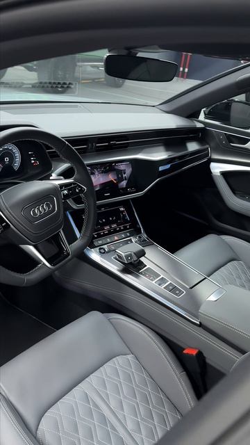 Audi A7 L '2025