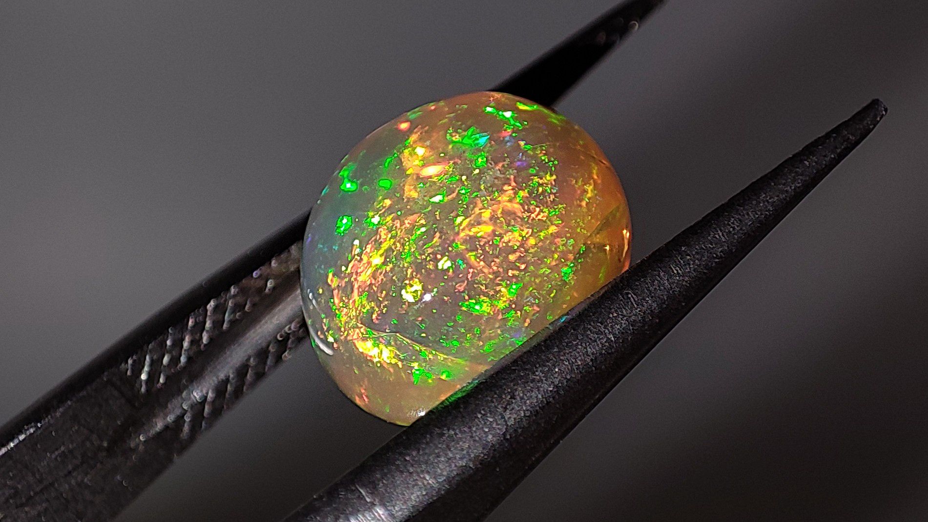 Опал 2.13 ct. Эфиопия  + гемм. заключение