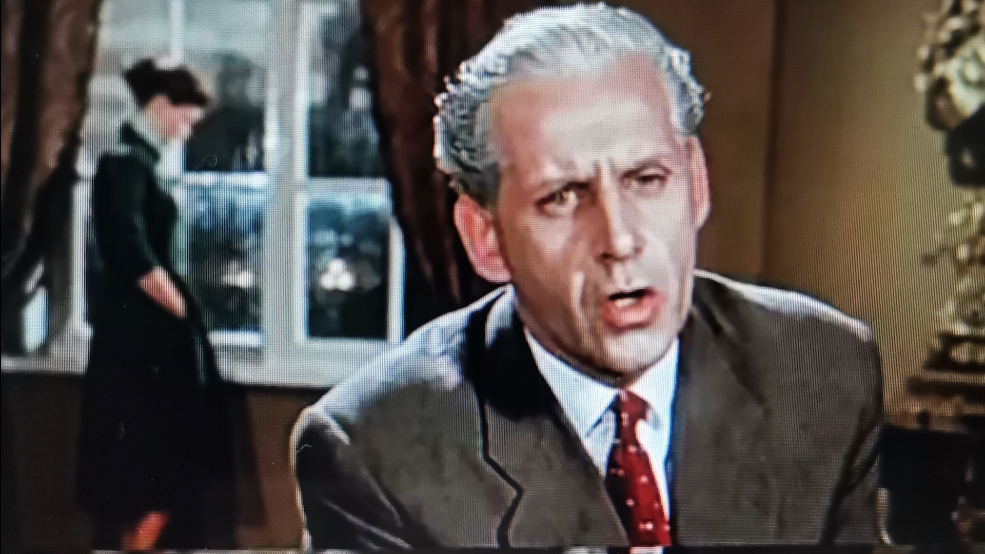 Разные судьбы (Почему ты мне не встретилась в те года мои далекие)