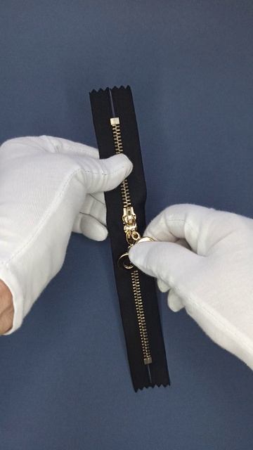 20 см Молния с двумя язычками Т-5 черная/золото, Артикул 03126