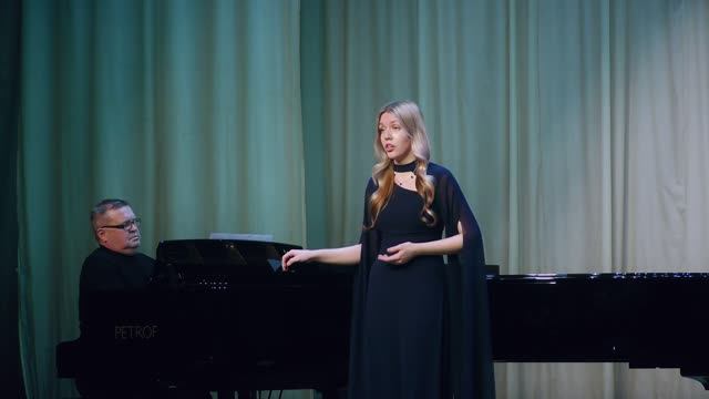 А.Петров - романс Настеньки из кинофильма «О бедном гусаре замолвите слово»