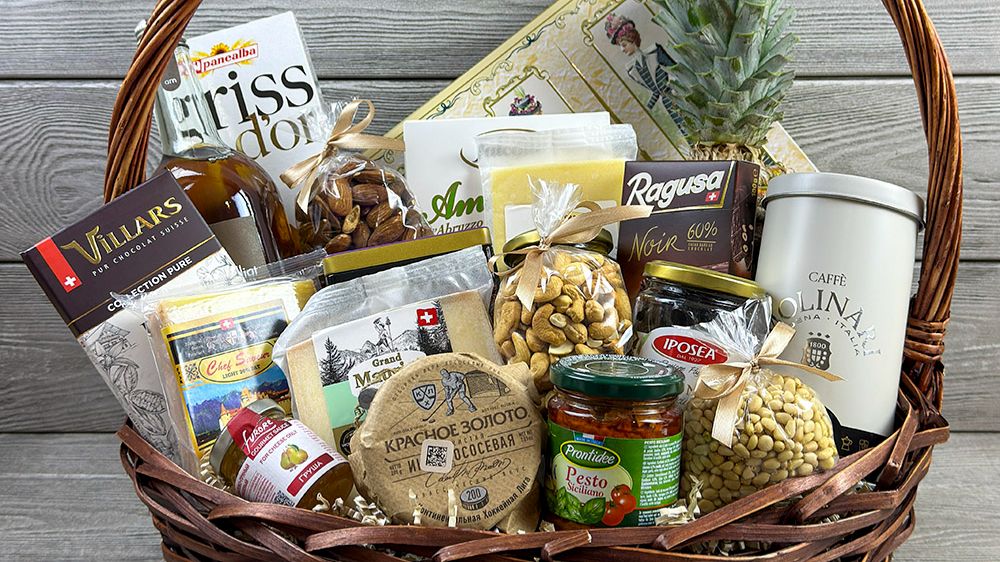 Подарочная корзина с фруктами «Премиум»